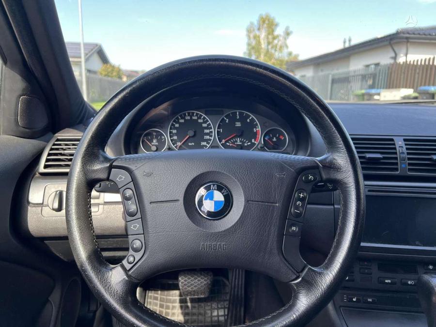 Melns BMW 330 2005 Viļņa, ar dzinēja tilpumu 2.99 L un nobraukumu 250 tūkst. km par 2500 €, foto 11 vietnē AUTOMOTO.COM.LV