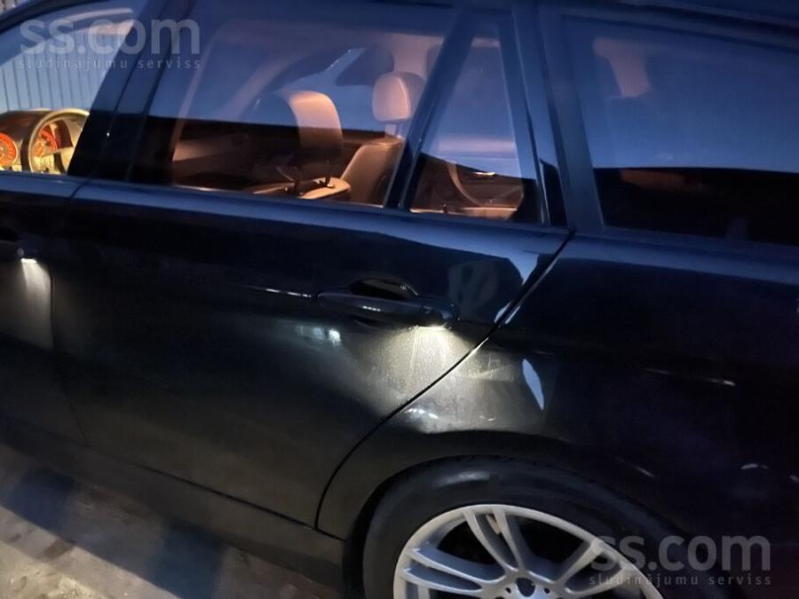 Melns BMW 330 2006 Rīga, ar dzinēja tilpumu 3.00 L un nobraukumu 247 tūkst. km par 4950 €, foto 9 vietnē AUTOMOTO.COM.LV