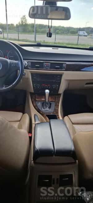 Melns BMW 330 2006 Rīga, ar dzinēja tilpumu 3.00 L un nobraukumu 337 tūkst. km par 3000 €, foto 4 vietnē AUTOMOTO.COM.LV
