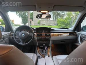 Melns BMW 330 2006 Daugavpils, ar dzinēja tilpumu 3.00 L un nobraukumu 311 tūkst. km par 5500 €, foto 3 vietnē AUTOMOTO.COM.LV