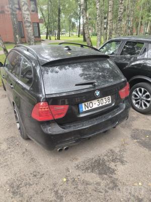 Black BMW 330 2006 in Riga, with an engine capacity of 3.00 L and mileage of 427 thousand km for 6400 €, photo 5 on AUTOMOTO.COM.LV