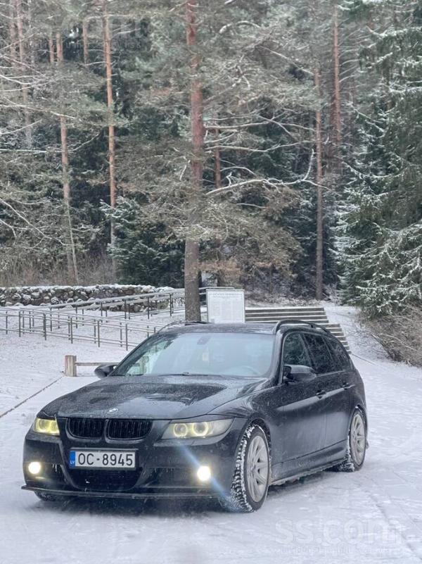 Black BMW 330 2006 in Rezekne, with an engine capacity of 3.00 L and mileage of 486 thousand km for 5150 €, photo 1 on AUTOMOTO.COM.LV