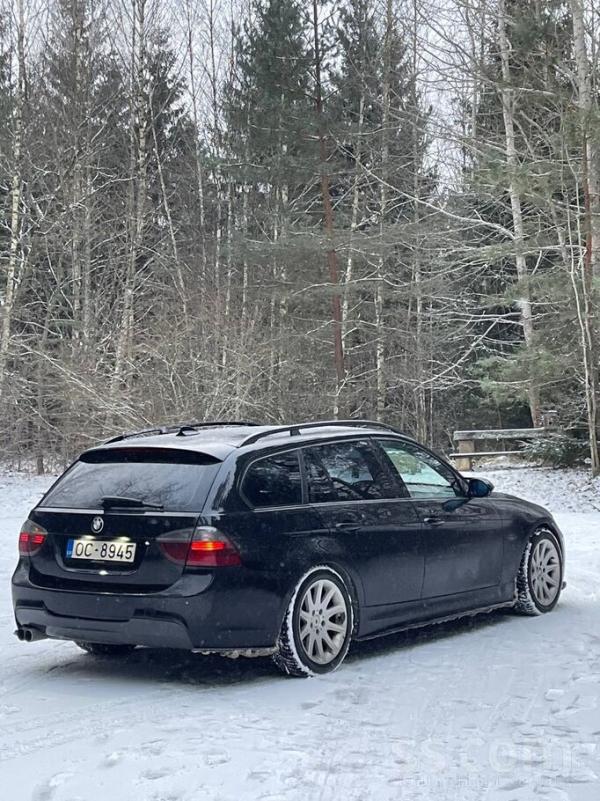 Black BMW 330 2006 in Rezekne, with an engine capacity of 3.00 L and mileage of 486 thousand km for 5150 €, photo 3 on AUTOMOTO.COM.LV