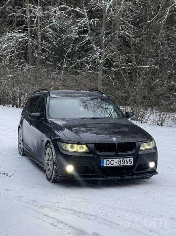 Black BMW 330 2006 in Rezekne, with an engine capacity of 3.00 L and mileage of 486 thousand km for 5150 €, photo 4 on AUTOMOTO.COM.LV