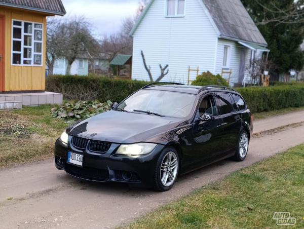 Black BMW 330 2006 in Kaunas, with an engine capacity of 3.00 L and mileage of 346 thousand km for 2900 €, photo 2 on AUTOMOTO.COM.LV