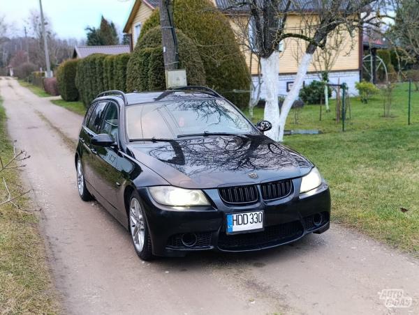 Black BMW 330 2006 in Kaunas, with an engine capacity of 3.00 L and mileage of 346 thousand km for 2900 €, photo 4 on AUTOMOTO.COM.LV