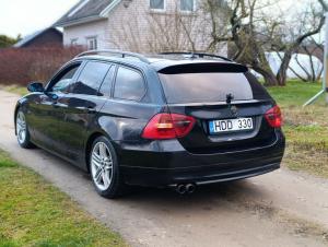 Black BMW 330 2006 in Kaunas, with an engine capacity of 3.00 L and mileage of 346 thousand km for 2900 €, photo 6 on AUTOMOTO.COM.LV