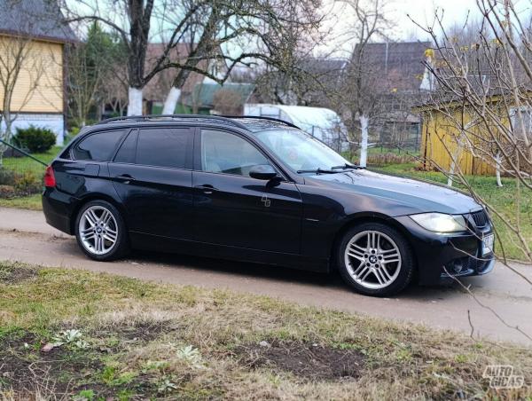Black BMW 330 2006 in Kaunas, with an engine capacity of 3.00 L and mileage of 346 thousand km for 2900 €, photo 10 on AUTOMOTO.COM.LV