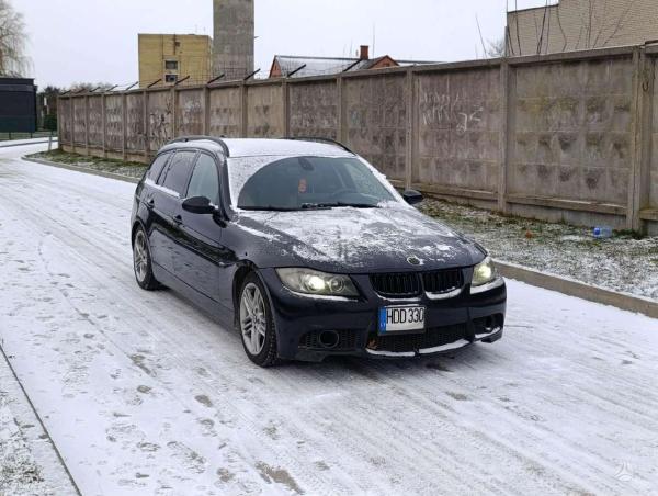 Melns BMW 330 2006 Kauņa, ar dzinēja tilpumu 3.00 L un nobraukumu 354 tūkst. km par 2699 €, foto 2 vietnē AUTOMOTO.COM.LV