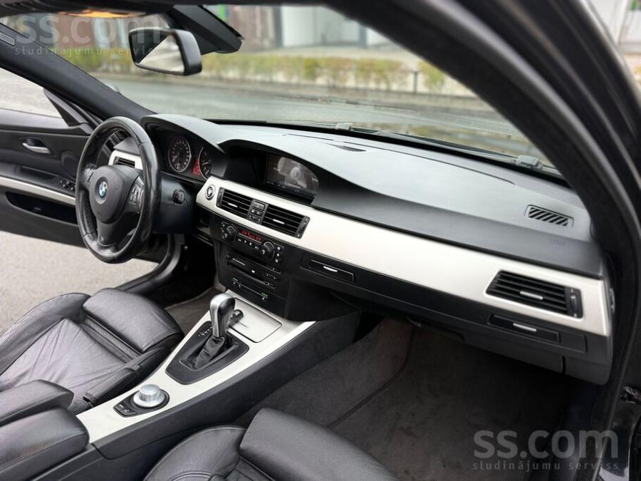 Melns BMW 330 2006 Valmiera, ar dzinēja tilpumu 3.00 L un nobraukumu 298 tūkst. km par 9500 €, foto 19 vietnē AUTOMOTO.COM.LV