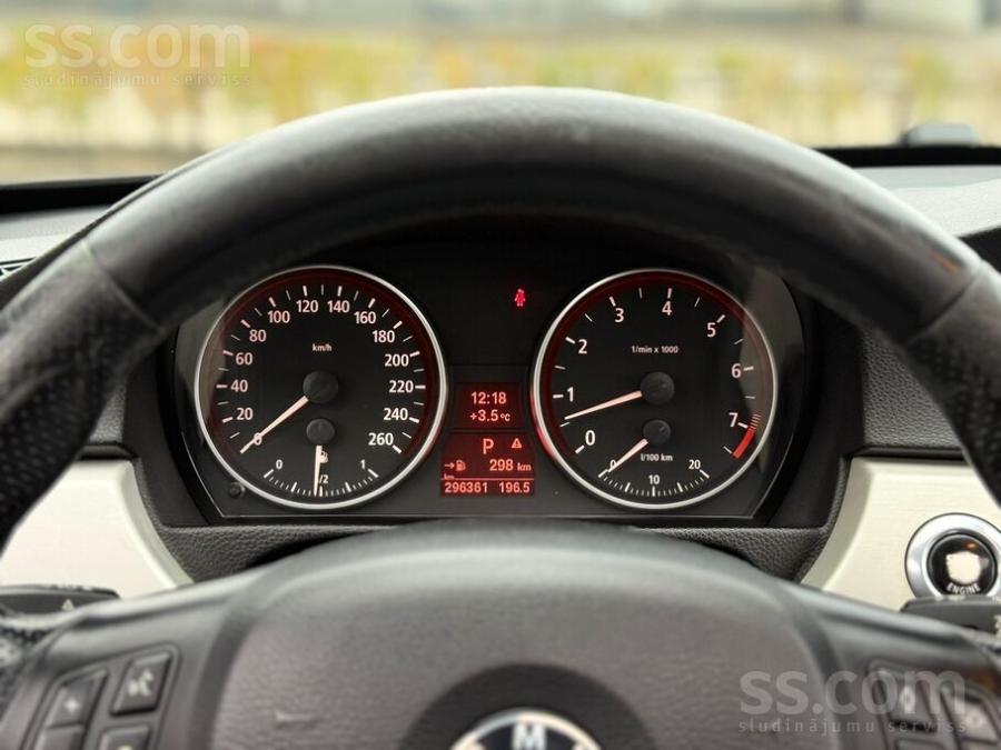 Melns BMW 330 2006 Valmiera, ar dzinēja tilpumu 3.00 L un nobraukumu 298 tūkst. km par 9500 €, foto 24 vietnē AUTOMOTO.COM.LV