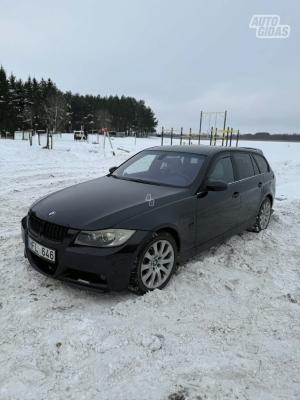 Melns BMW 330 2006 Klaipėda, ar dzinēja tilpumu 3.00 L un nobraukumu 390 tūkst. km par 3900 €, foto  vietnē AUTOMOTO.COM.LV