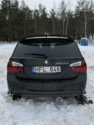 Black BMW 330 2006 in Klaipeda, with an engine capacity of 3.00 L and mileage of 390 thousand km for 3900 €, photo 4 on AUTOMOTO.COM.LV