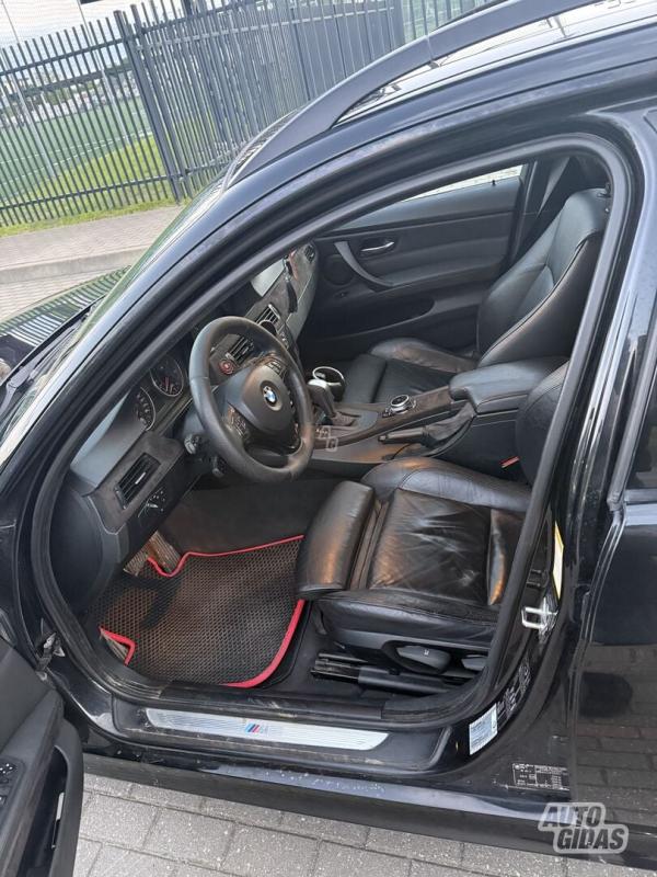 Black BMW 330 2006 in Jonava, with an engine capacity of 3.00 L and mileage of 433 thousand km for 6300 €, photo 9 on AUTOMOTO.COM.LV
