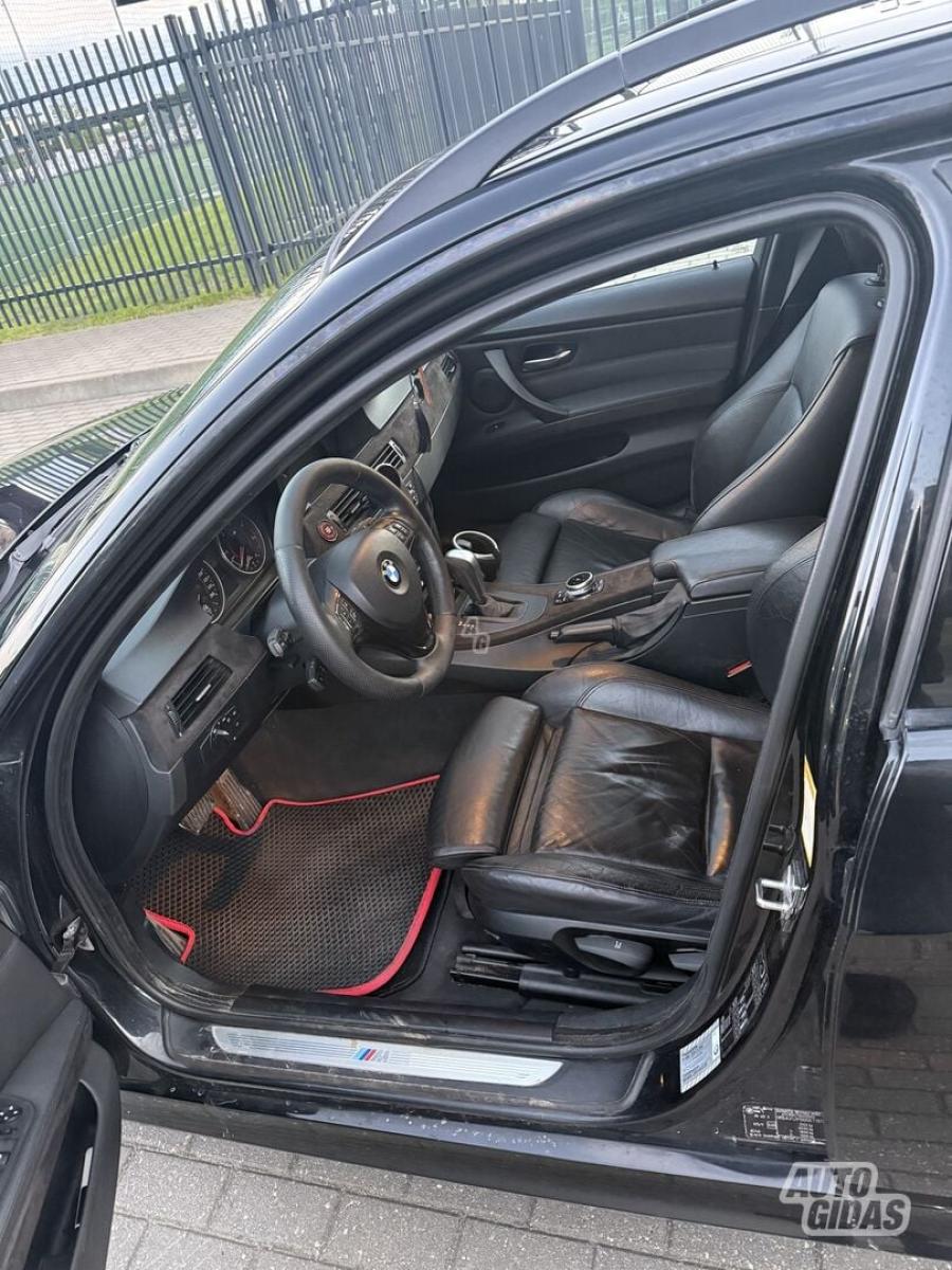 Black BMW 330 2006 in Jonava, with an engine capacity of 3.00 L and mileage of 433 thousand km for 6300 €, photo 10 on AUTOMOTO.COM.LV