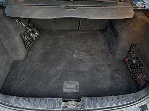 Black BMW 330 2006 in Jonava, with an engine capacity of 3.00 L and mileage of 433 thousand km for 6300 €, photo 13 on AUTOMOTO.COM.LV