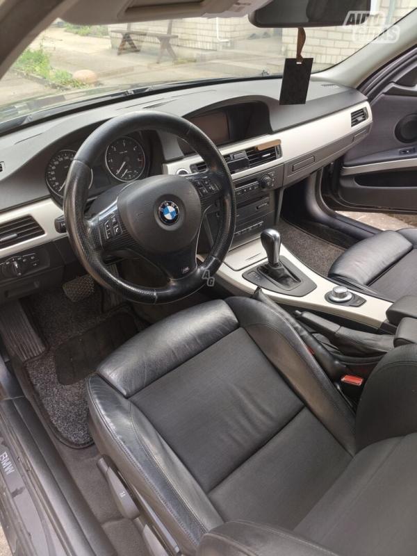 Melns BMW 330 2006 Klaipėda, ar dzinēja tilpumu 3.00 L un nobraukumu 334 tūkst. km par 3900 €, foto 6 vietnē AUTOMOTO.COM.LV