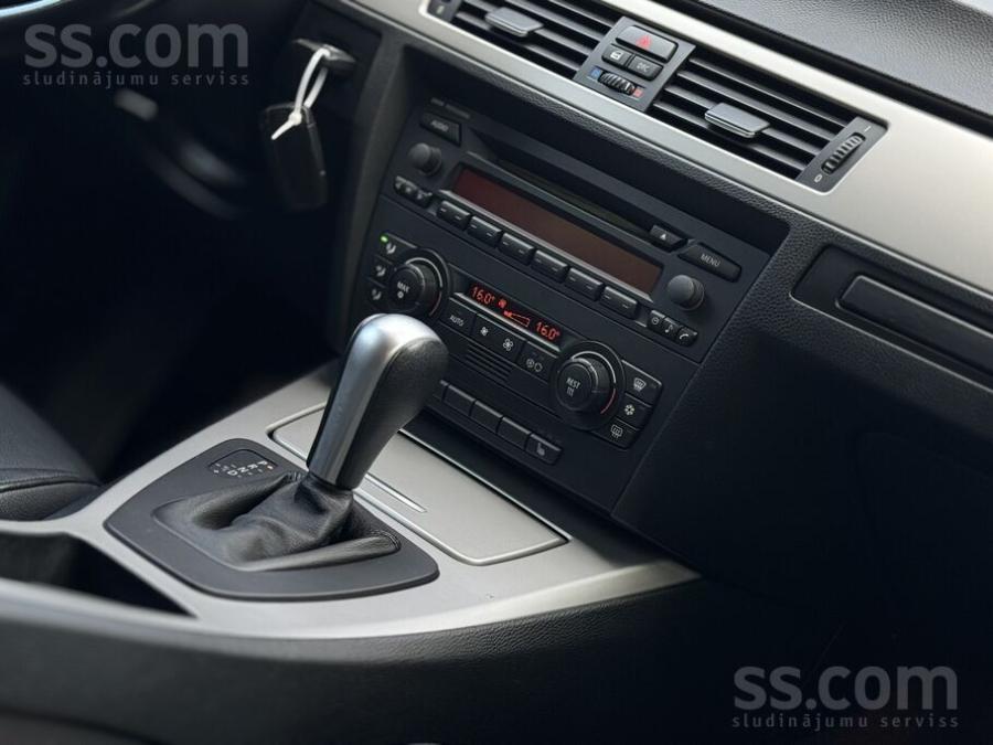 Black BMW 330 2006 in Jurmala, with an engine capacity of 3.00 L and mileage of 0 thousand km for 4990 €, photo 16 on AUTOMOTO.COM.LV