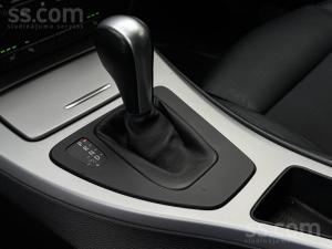 Black BMW 330 2006 in Jurmala, with an engine capacity of 3.00 L and mileage of 0 thousand km for 4990 €, photo 20 on AUTOMOTO.COM.LV
