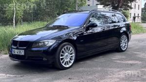 Черный БМВ 330 2006 в Вентспилс, объемом двигателя 3.00 л и пробегом 292 тыс. км за 5300 €, фото  на AUTOMOTO.COM.LV