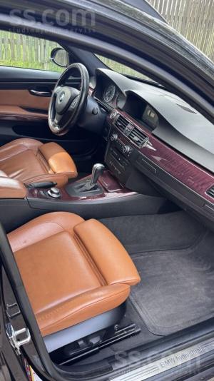 Melns BMW 330 2006 Ventspils, ar dzinēja tilpumu 3.00 L un nobraukumu 292 tūkst. km par 5300 €, foto 8 vietnē AUTOMOTO.COM.LV