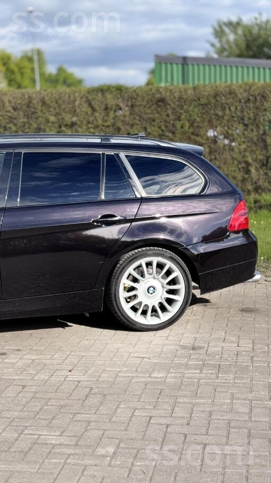 Melns BMW 330 2006 Ventspils, ar dzinēja tilpumu 3.00 L un nobraukumu 292 tūkst. km par 5300 €, foto 13 vietnē AUTOMOTO.COM.LV