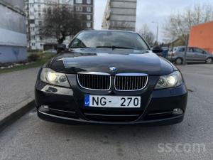 Black BMW 330 2006 in Riga, with an engine capacity of 3.00 L and mileage of 255 thousand km for 3999 €, photo 3 on AUTOMOTO.COM.LV