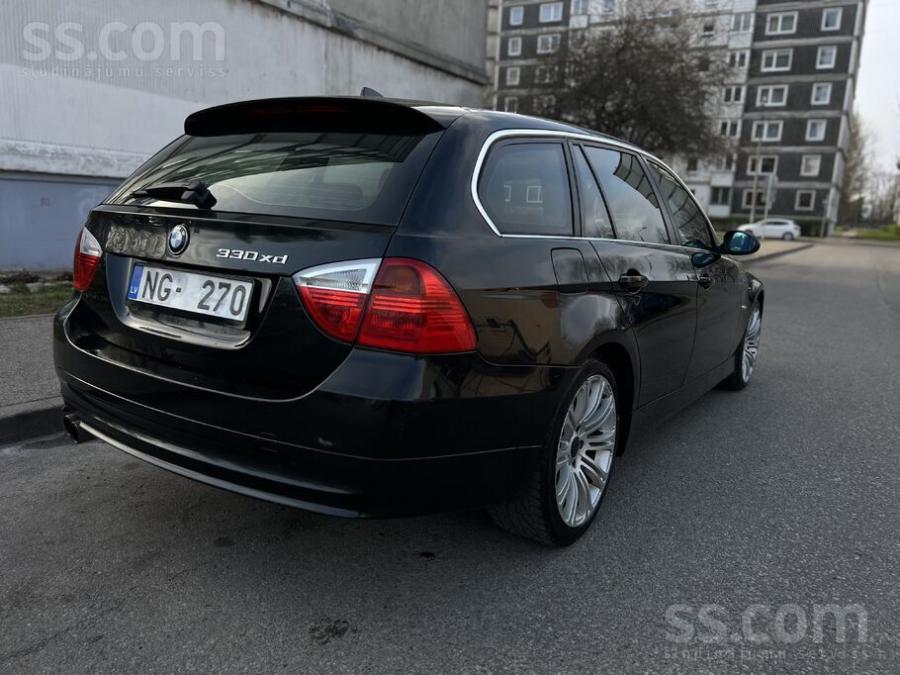 Black BMW 330 2006 in Riga, with an engine capacity of 3.00 L and mileage of 255 thousand km for 3999 €, photo 7 on AUTOMOTO.COM.LV