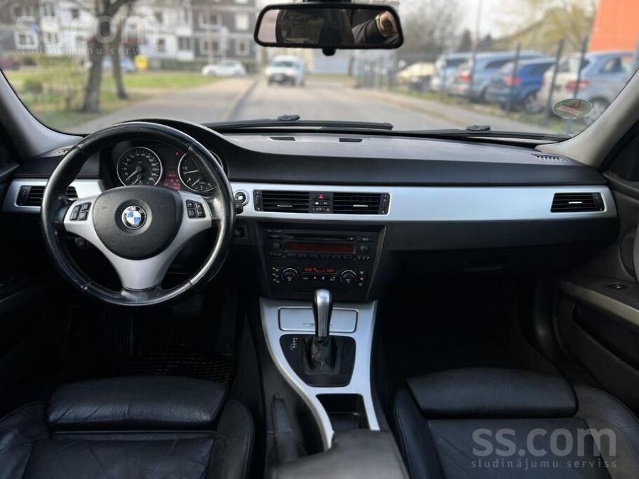 Black BMW 330 2006 in Riga, with an engine capacity of 3.00 L and mileage of 255 thousand km for 3999 €, photo 13 on AUTOMOTO.COM.LV