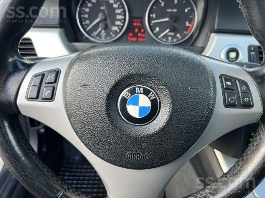 Black BMW 330 2006 in Riga, with an engine capacity of 3.00 L and mileage of 255 thousand km for 3999 €, photo 14 on AUTOMOTO.COM.LV
