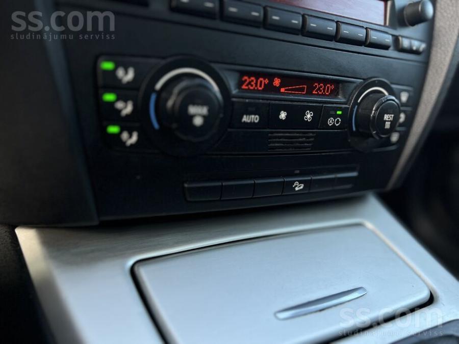 Black BMW 330 2006 in Riga, with an engine capacity of 3.00 L and mileage of 255 thousand km for 3999 €, photo 17 on AUTOMOTO.COM.LV