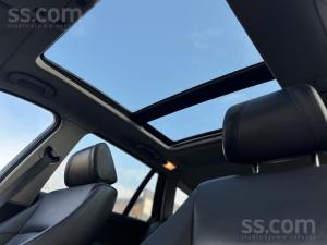Black BMW 330 2006 in Riga, with an engine capacity of 3.00 L and mileage of 255 thousand km for 3999 €, photo 18 on AUTOMOTO.COM.LV