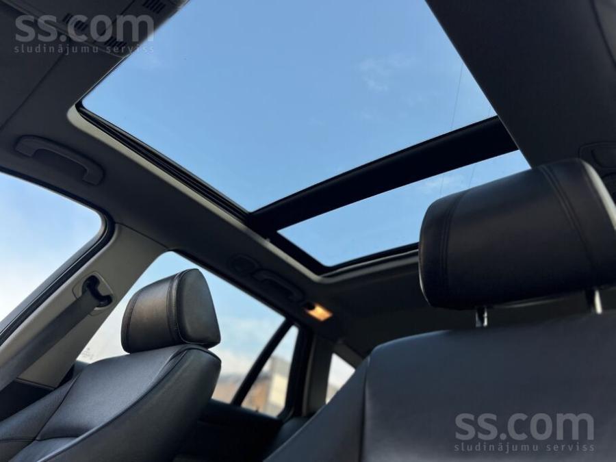 Black BMW 330 2006 in Riga, with an engine capacity of 3.00 L and mileage of 255 thousand km for 3999 €, photo 18 on AUTOMOTO.COM.LV