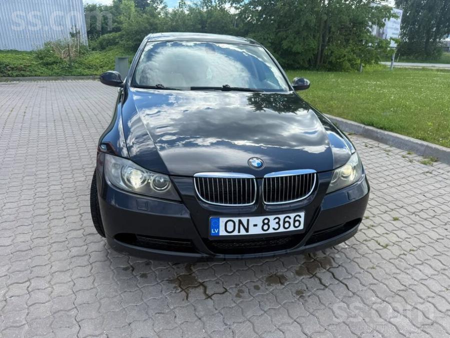 Black BMW 330 2006 in Riga, with an engine capacity of 3.00 L and mileage of 320 thousand km for 3250 €, photo 3 on AUTOMOTO.COM.LV