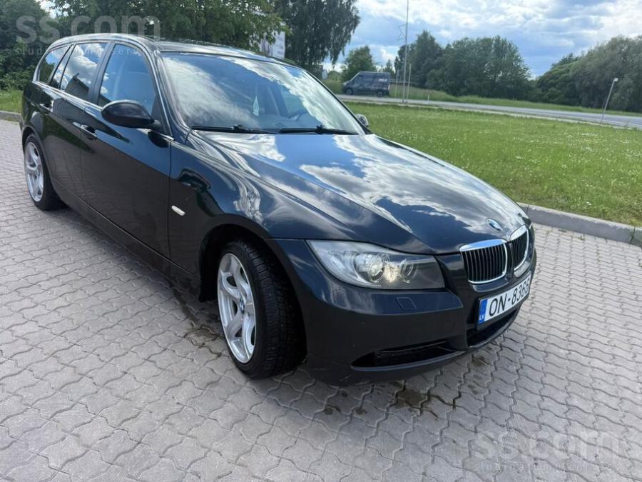 Black BMW 330 2006 in Riga, with an engine capacity of 3.00 L and mileage of 320 thousand km for 3250 €, photo 4 on AUTOMOTO.COM.LV