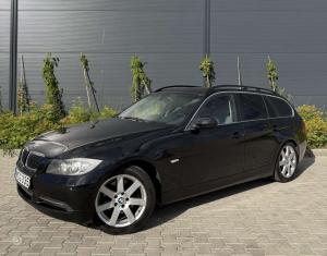 Black BMW 330 2006 in Vilnius, with an engine capacity of 2.99 L and mileage of 369 thousand km for 3950 €, photo 4 on AUTOMOTO.COM.LV