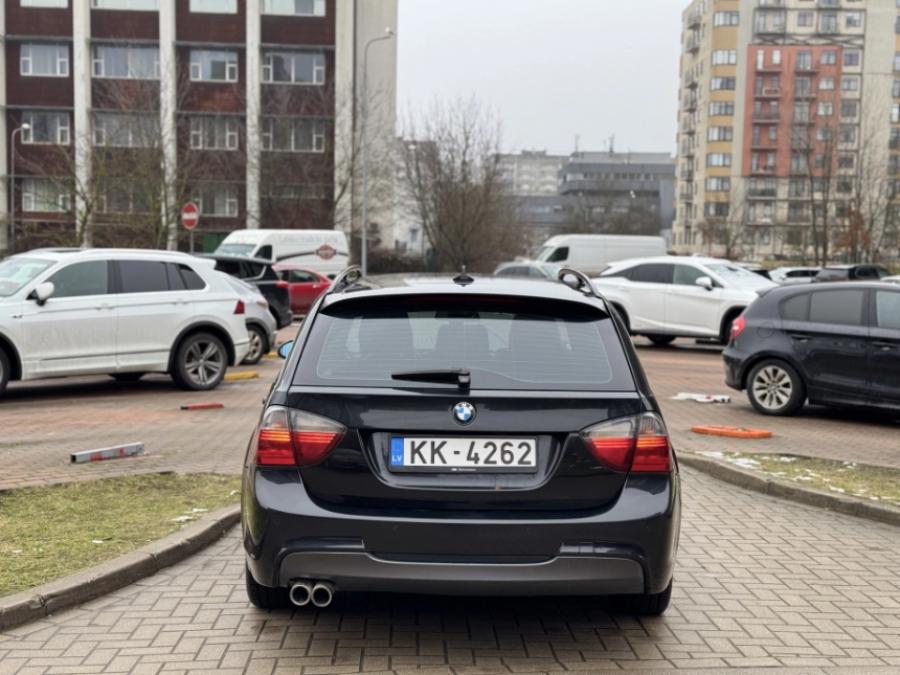 Melns BMW 330 2006 Rīga, ar dzinēja tilpumu 3.00 L un nobraukumu 346 tūkst. km par 4490 €, foto 5 vietnē AUTOMOTO.COM.LV