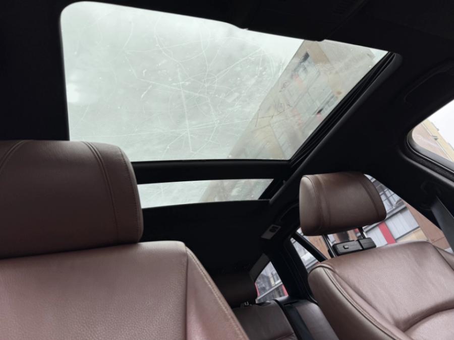 Melns BMW 330 2006 Rīga, ar dzinēja tilpumu 3.00 L un nobraukumu 346 tūkst. km par 4490 €, foto 13 vietnē AUTOMOTO.COM.LV