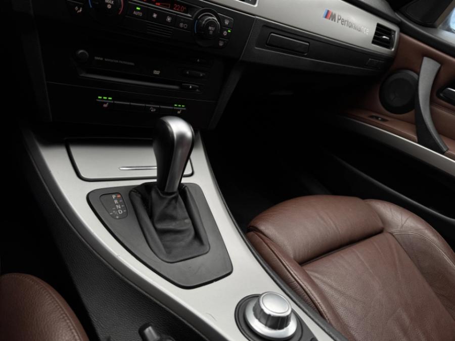 Melns BMW 330 2006 Rīga, ar dzinēja tilpumu 3.00 L un nobraukumu 346 tūkst. km par 4490 €, foto 18 vietnē AUTOMOTO.COM.LV