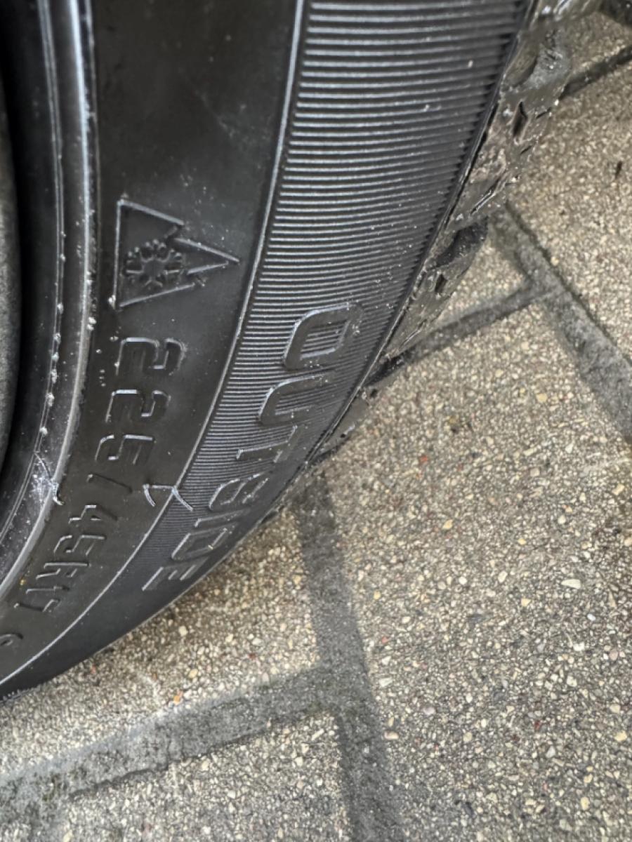 Melns BMW 330 2006 Rīga, ar dzinēja tilpumu 3.00 L un nobraukumu 346 tūkst. km par 4490 €, foto 32 vietnē AUTOMOTO.COM.LV