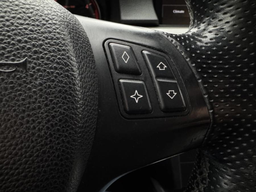 Melns BMW 330 2006 Rīga, ar dzinēja tilpumu 3.00 L un nobraukumu 346 tūkst. km par 4490 €, foto 36 vietnē AUTOMOTO.COM.LV