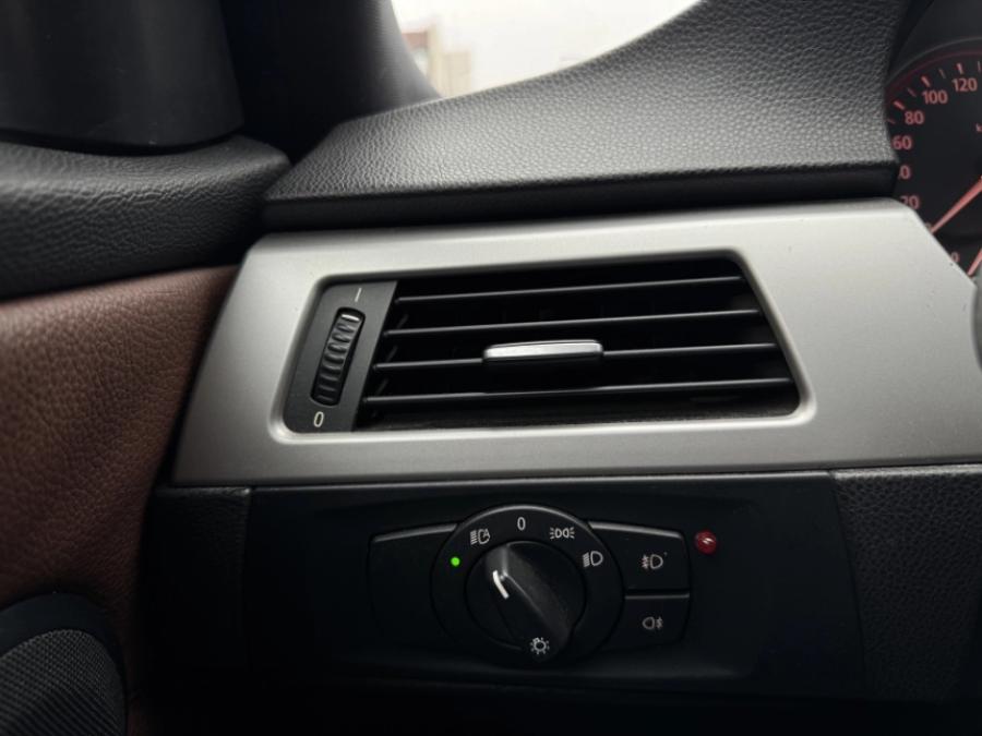 Melns BMW 330 2006 Rīga, ar dzinēja tilpumu 3.00 L un nobraukumu 346 tūkst. km par 4490 €, foto 39 vietnē AUTOMOTO.COM.LV