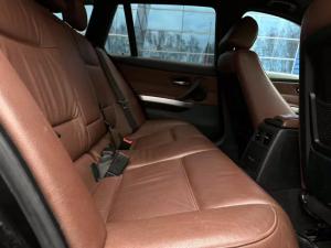 Black BMW 330 2006 in Riga, with an engine capacity of 3.00 L and mileage of 239 thousand km for 4990 €, photo 8 on AUTOMOTO.COM.LV