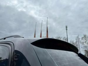 Black BMW 330 2006 in Riga, with an engine capacity of 3.00 L and mileage of 239 thousand km for 4990 €, photo 10 on AUTOMOTO.COM.LV
