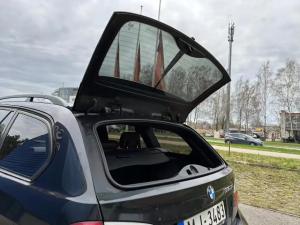 Black BMW 330 2006 in Riga, with an engine capacity of 3.00 L and mileage of 239 thousand km for 4990 €, photo 11 on AUTOMOTO.COM.LV