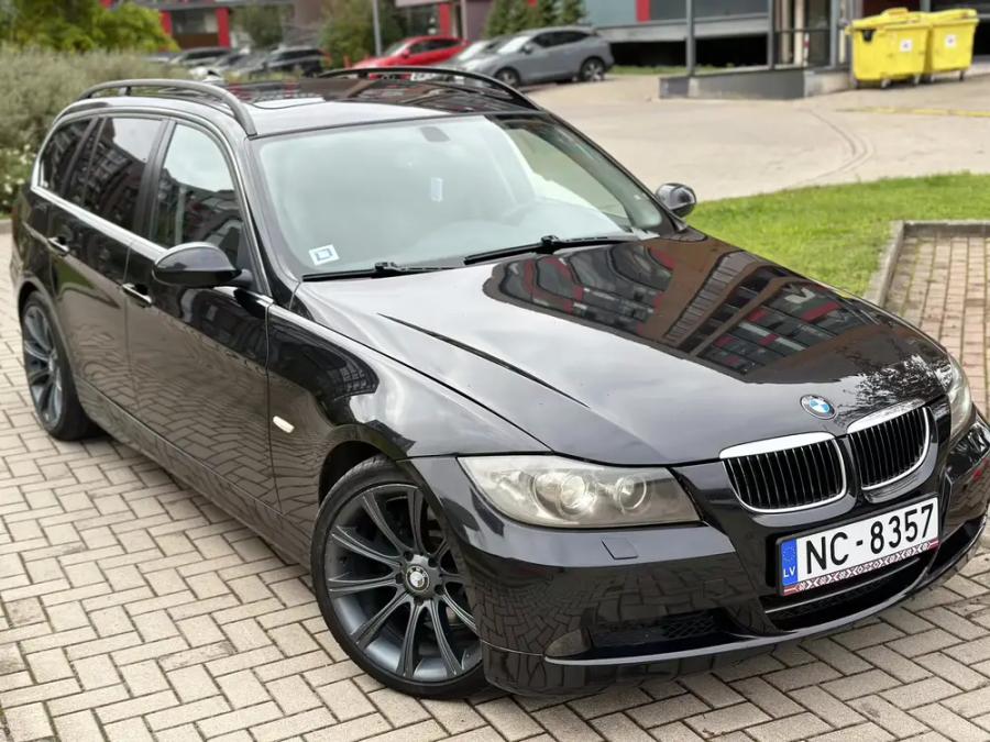 Black BMW 330 2006 in Riga, with an engine capacity of 3.00 L and mileage of 307 thousand km for 4390 €, photo 1 on AUTOMOTO.COM.LV