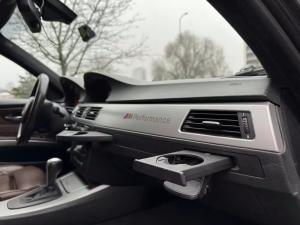 Black BMW 330 2006 in Riga, with an engine capacity of 3.00 L and mileage of 346 thousand km for 3190 €, photo 33 on AUTOMOTO.COM.LV