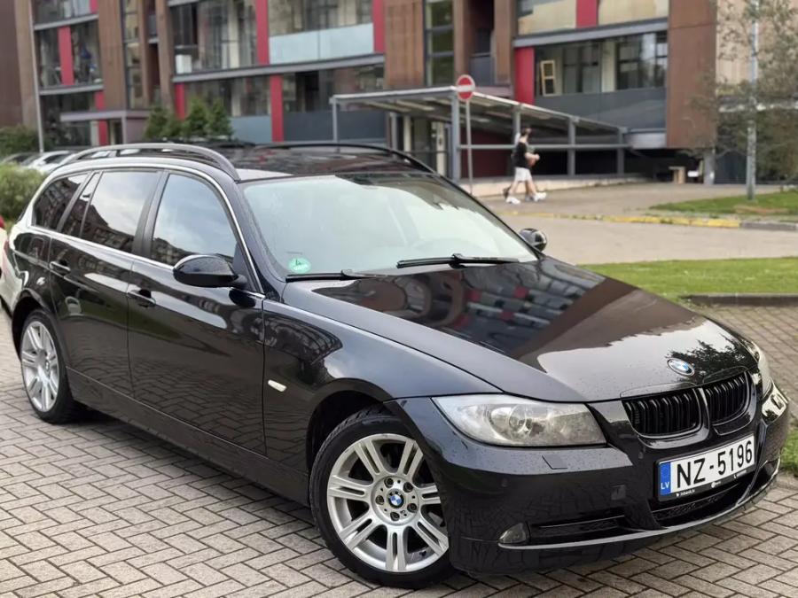 Black BMW 330 2006 in Riga, with an engine capacity of 3.00 L and mileage of 281 thousand km for 4990 €, photo 1 on AUTOMOTO.COM.LV