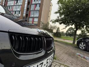 Black BMW 330 2006 in Riga, with an engine capacity of 3.00 L and mileage of 281 thousand km for 4990 €, photo 4 on AUTOMOTO.COM.LV