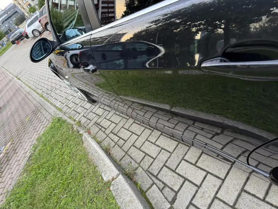 Black BMW 330 2006 in Riga, with an engine capacity of 3.00 L and mileage of 281 thousand km for 4990 €, photo 8 on AUTOMOTO.COM.LV